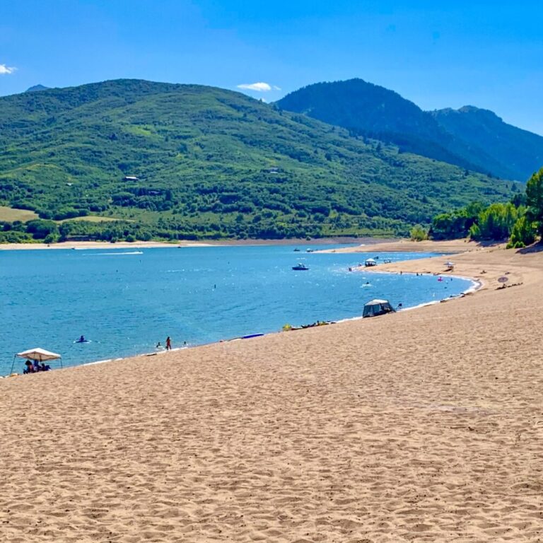 5 Best Sandy Beaches in Utah - The Minivan Bucket List